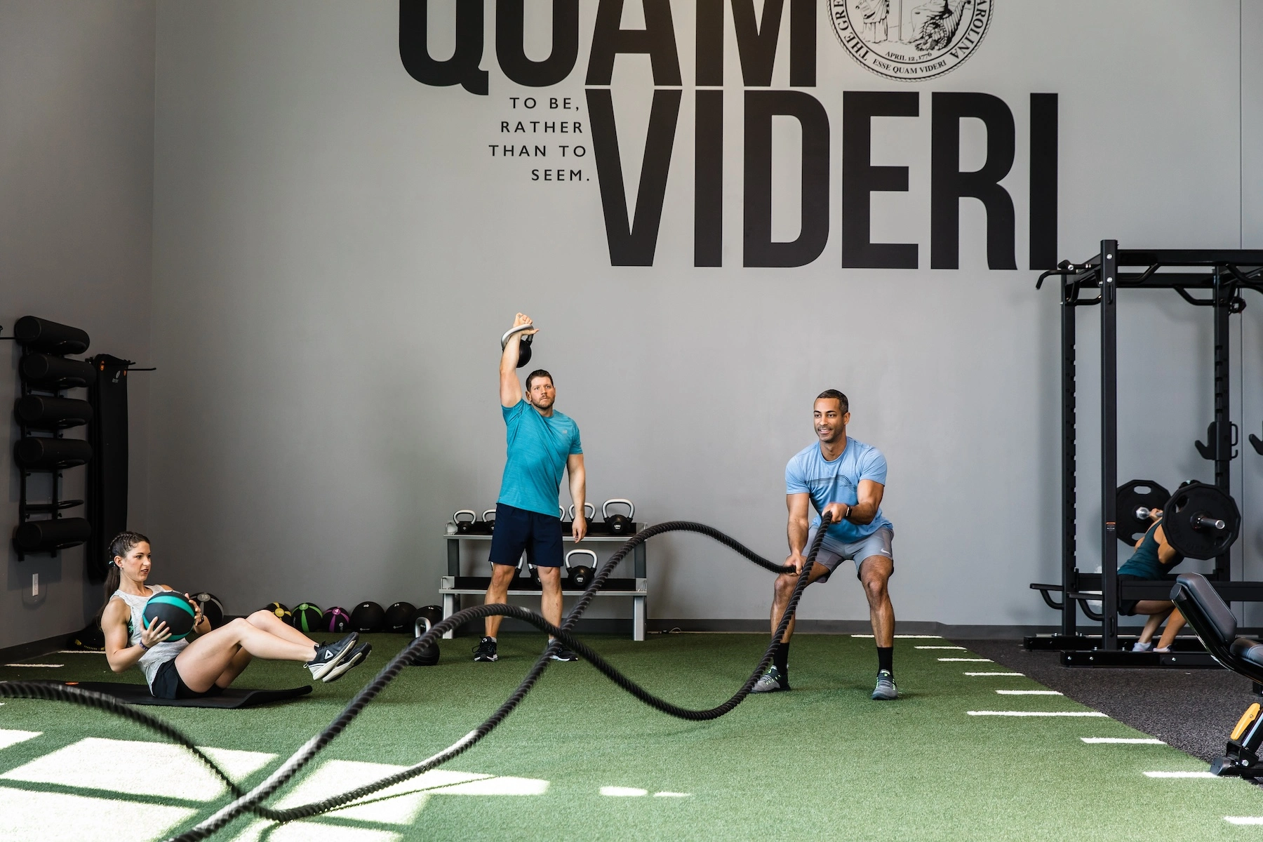 Personal Trainer - Zach Manolakes Personal Trainer - Zach Manolakes